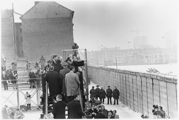 Calling Berlin: Paul Hockenos Summarizes His Book At The Deutsches Haus ...