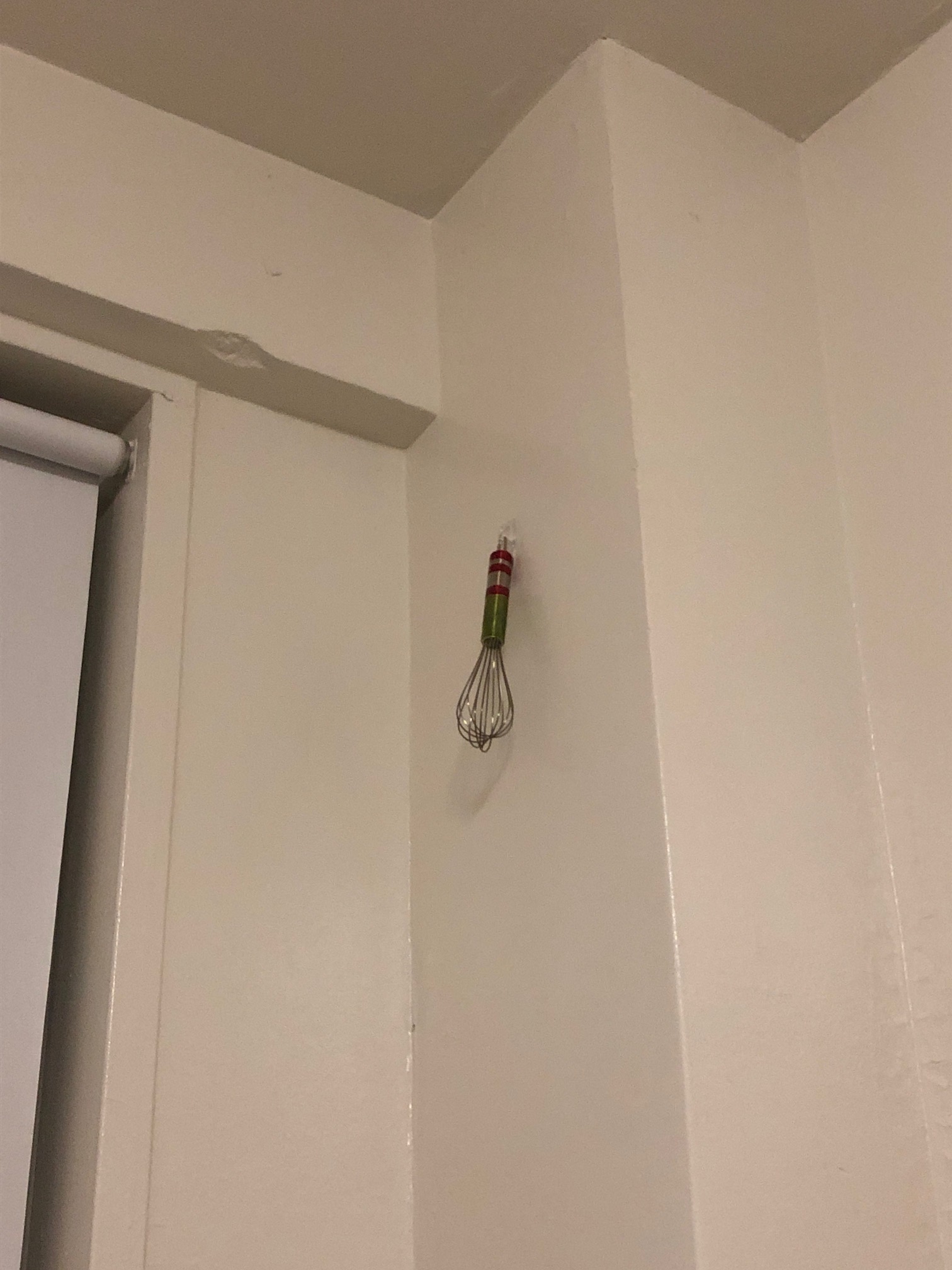 38 Ways To Decorate The Sad, Still-Empty Walls Of Your Dorm Room – Bwog