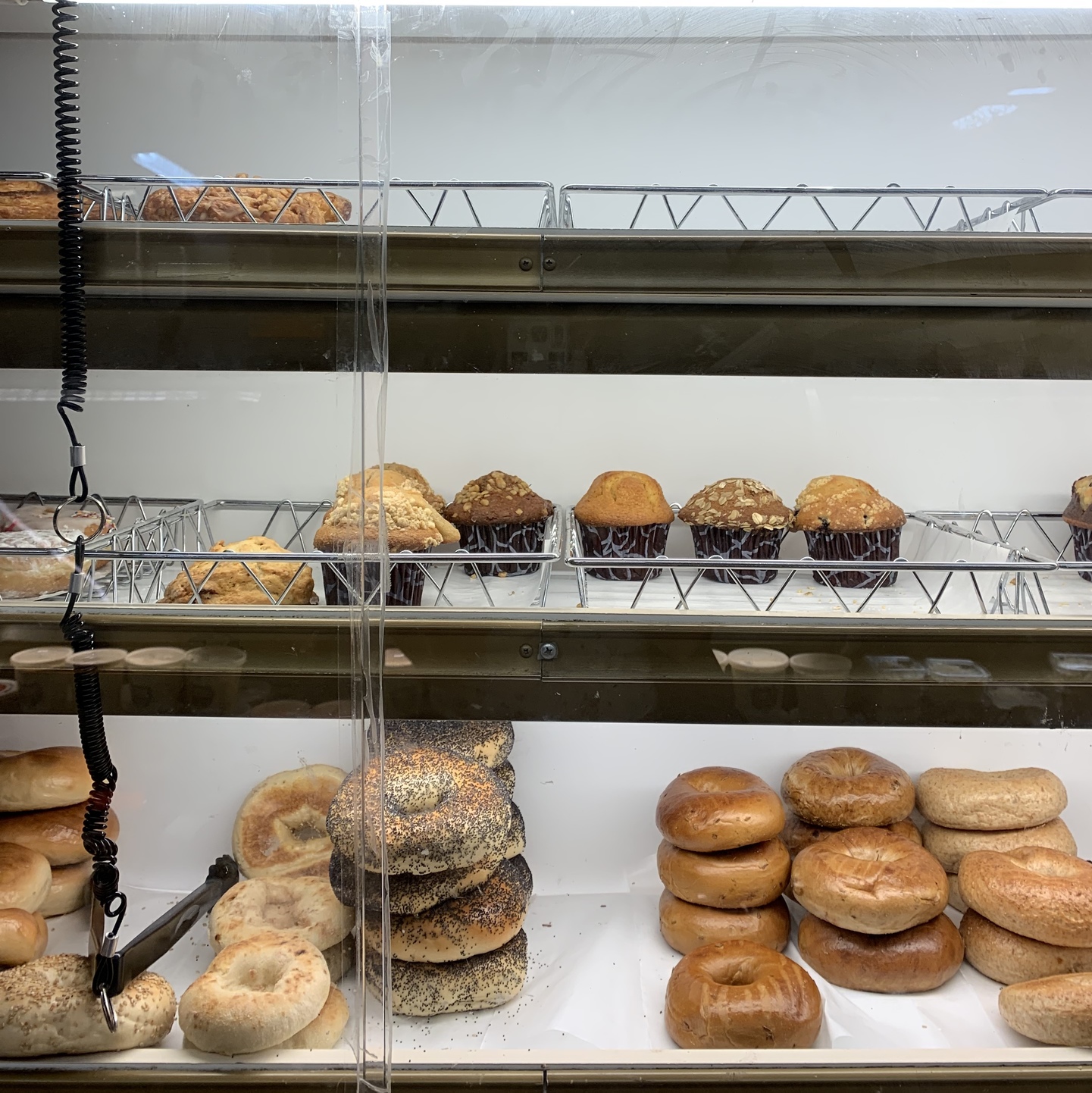 Ten Things You'll Stare At In Morton Williams At 1:34 AM But Not Buy – Bwog