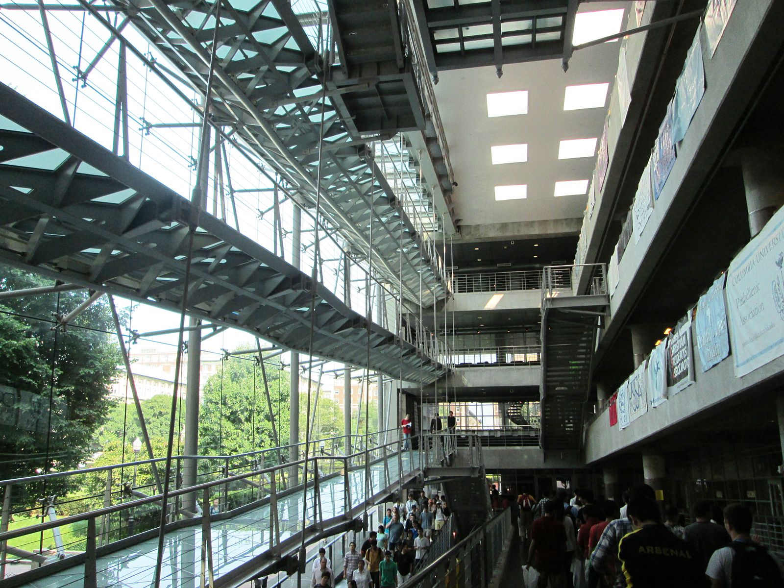 Double Discovery Center To Launch First-Generation College Mentorship ...