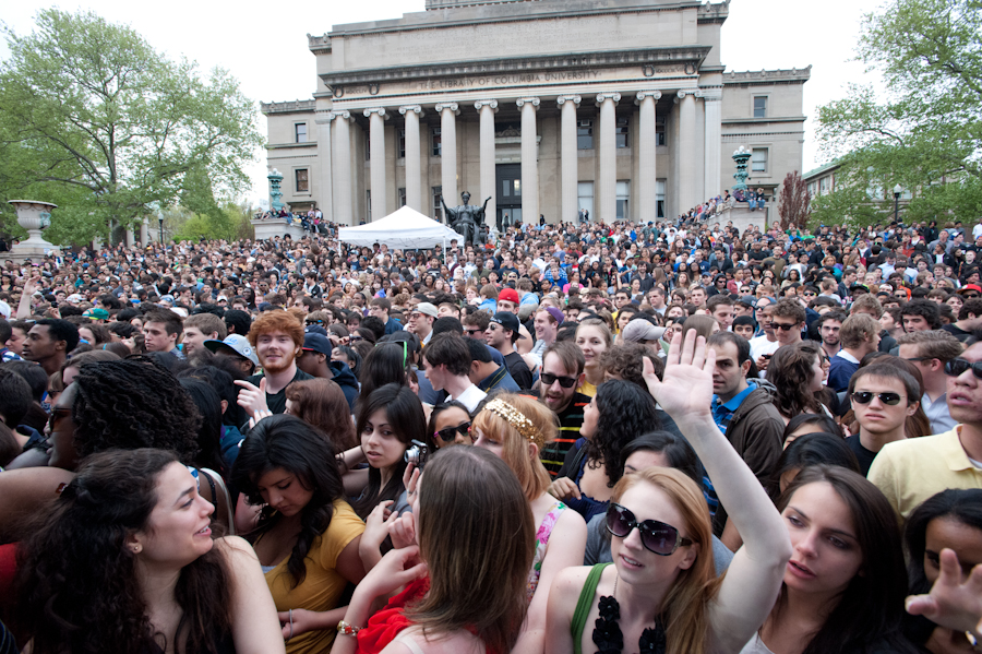 How To Simulate The Full Bacchanal Experience From The Comfort Of Your ...