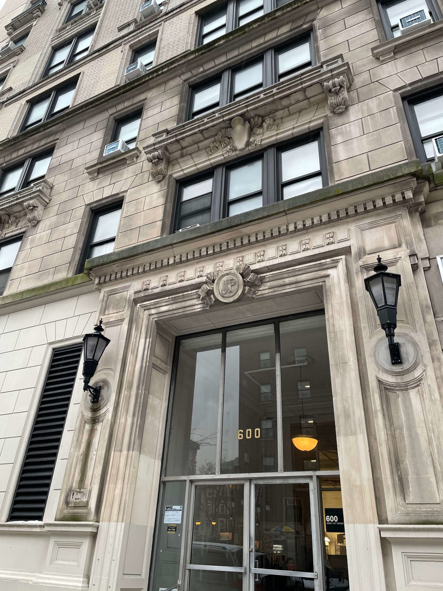 Housing Reviews 2021: 600 W 116th St – Bwog