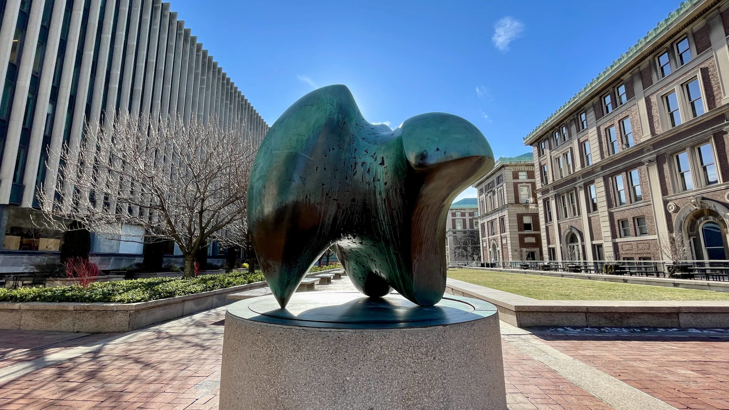 A Deep Dive Into The Rotatable Statue On The Law Bridge That Looks Like ...