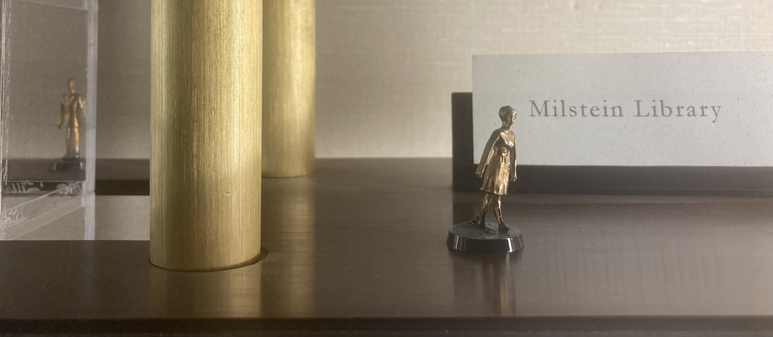 Bweoplehop: The Strange Bronze Figurines In The Model Of Butler Inside ...