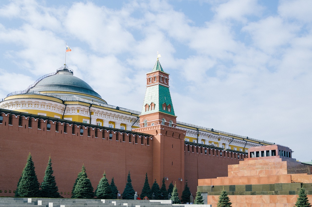 Covering the Kremlin: From Dusko Doder To The Present – Bwog