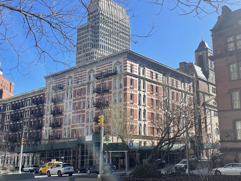 Housing Reviews 2025: 537 W. 121st Street – Bwog