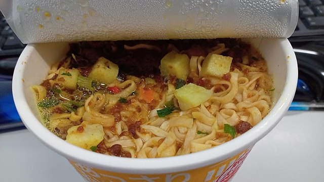 Cooking with Bwog: Instant Ramen – Bwog