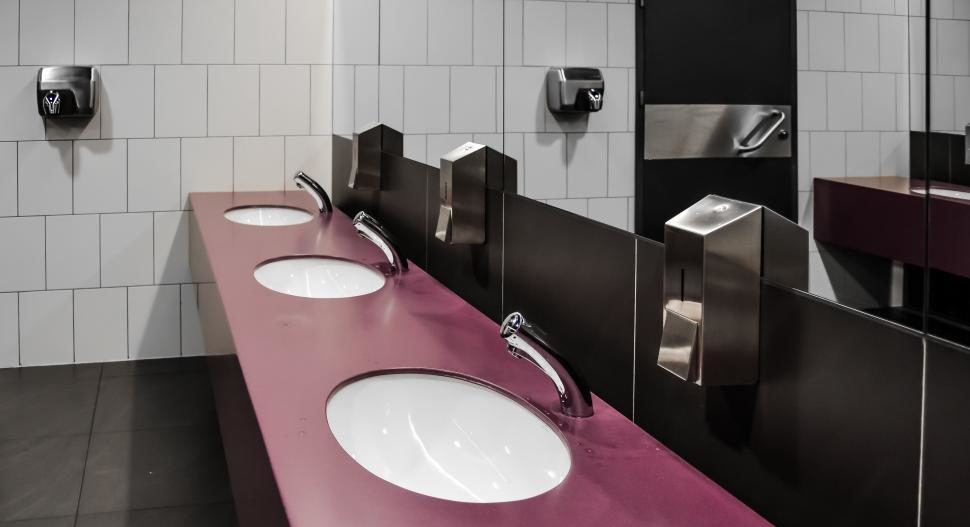 Bwoglines: Taxi Drivers’ Restroom Rights Edition – Bwog